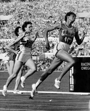 33 Iconic Images Of Women In History (PHOTOS) - The Trent