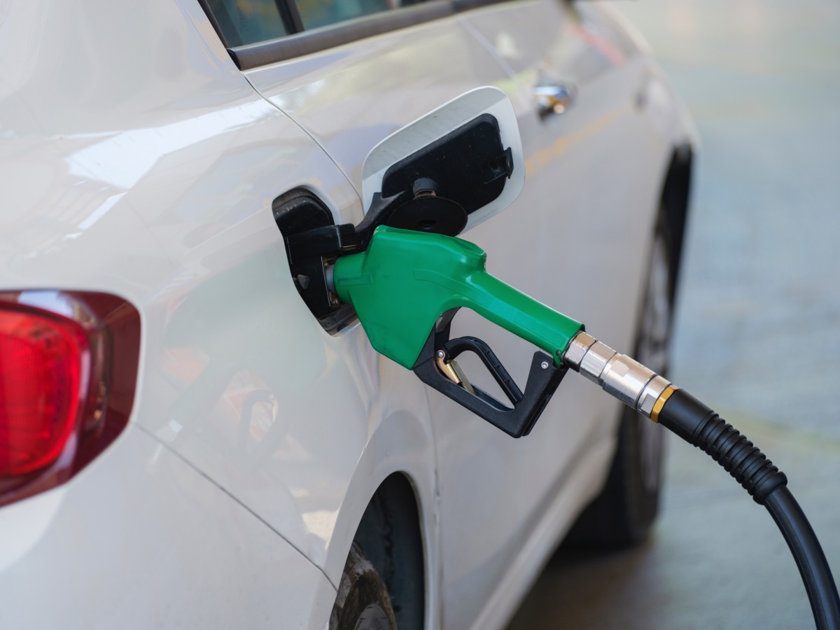 Nigeria's Daily Petrol Consumption Drops to 40 Million Litres Following Subsidy Removal - The Trent