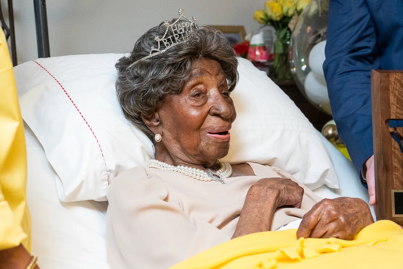 American's Oldest Person Known as 'Queen Elizabeth of Houston' Passes ...